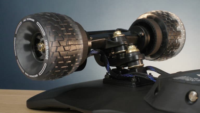 Belt Drive vs Hub Electric Skateboards (Explained) | Concrete Waves
